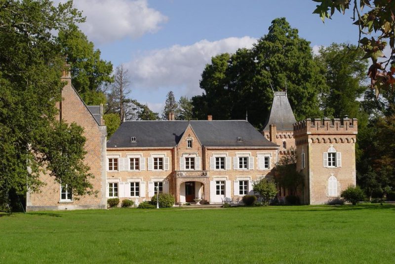 Chateau les Muids, Loire Valley. Book with Golf Planet Holidays